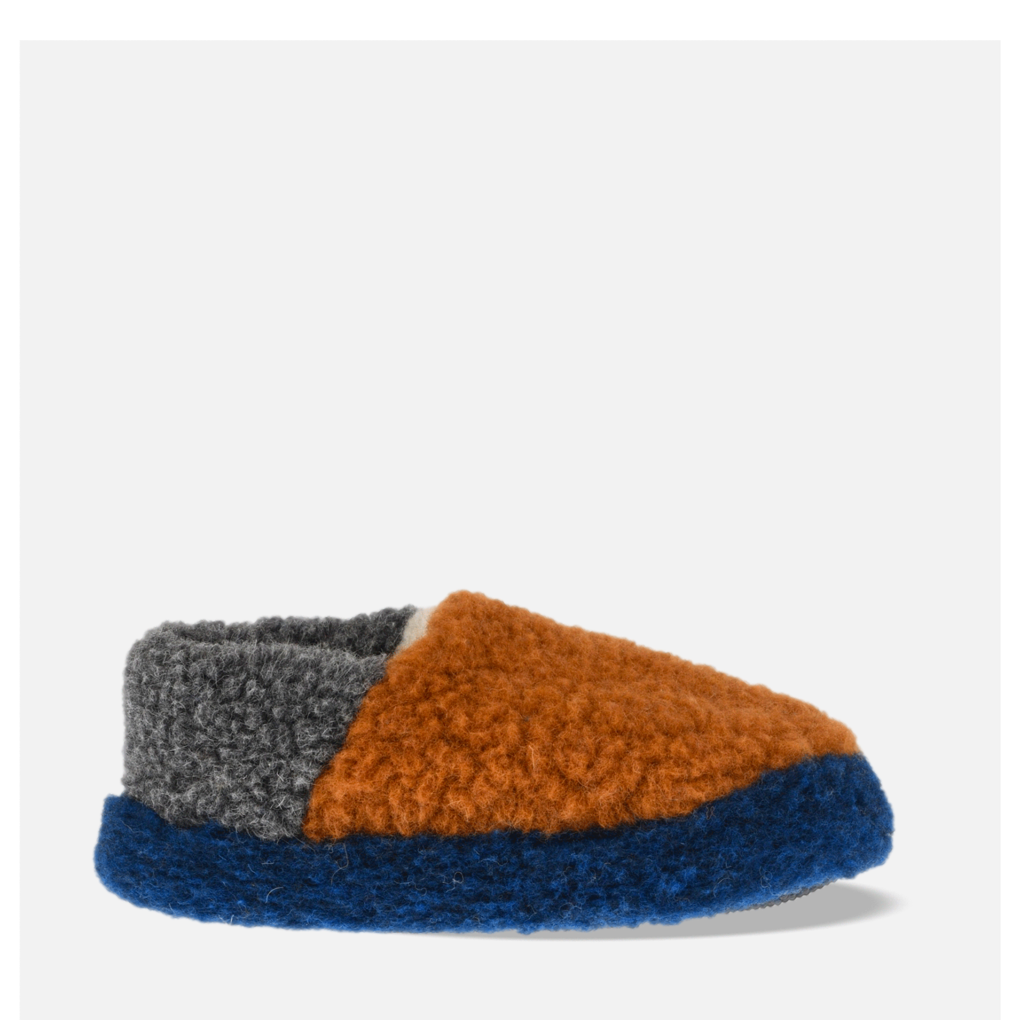 Colbreaker | Chaussons Siberian Camel | Shop Royalcheese - Royalcheese