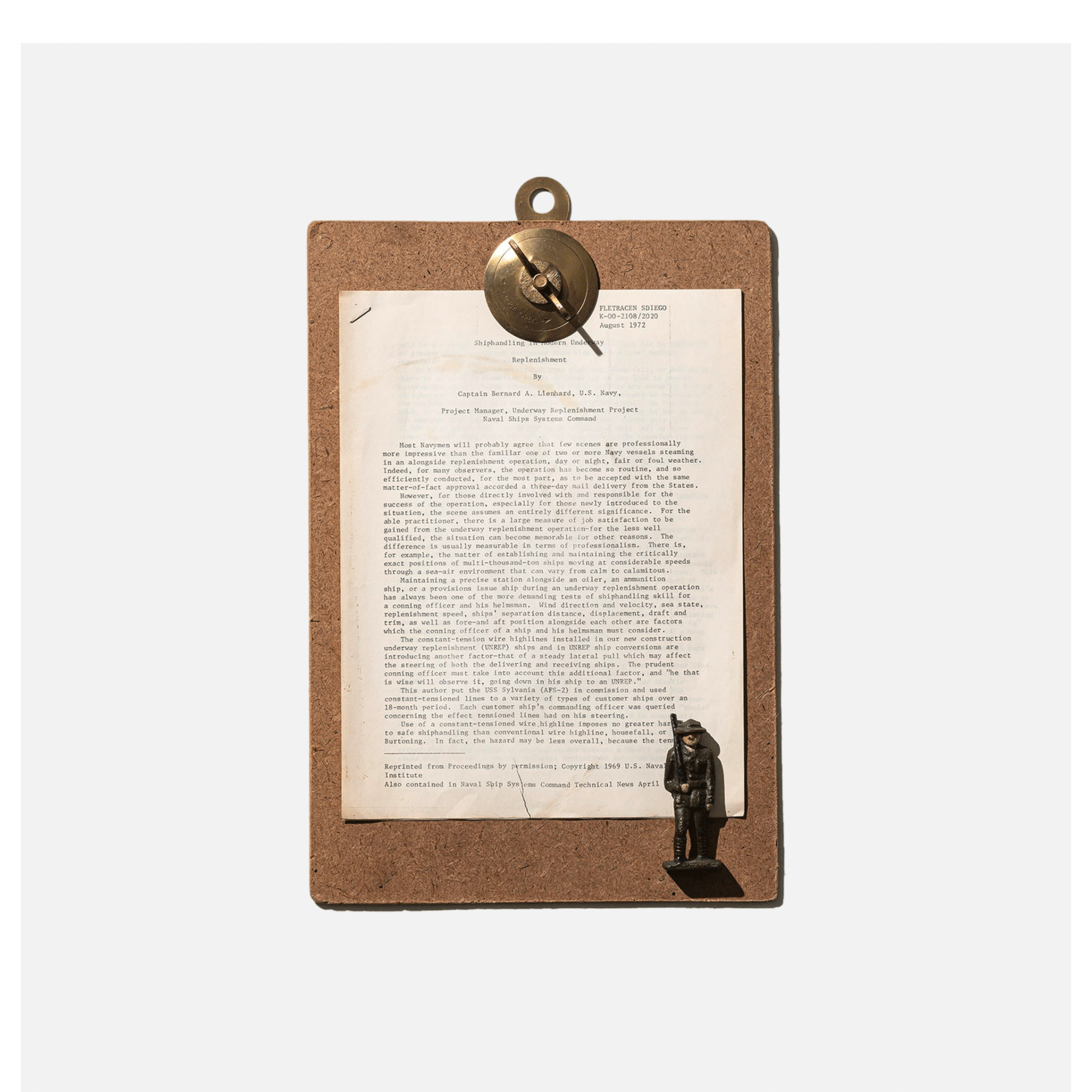 PUEBCO | Screw Clipboard A4 | Royalcheese Paris - Royalcheese